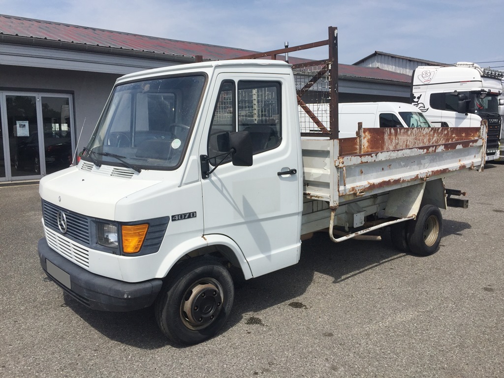 MERCEDES - 407D 2.3D 72 CH - BENNE - FRANCK CASSÉ