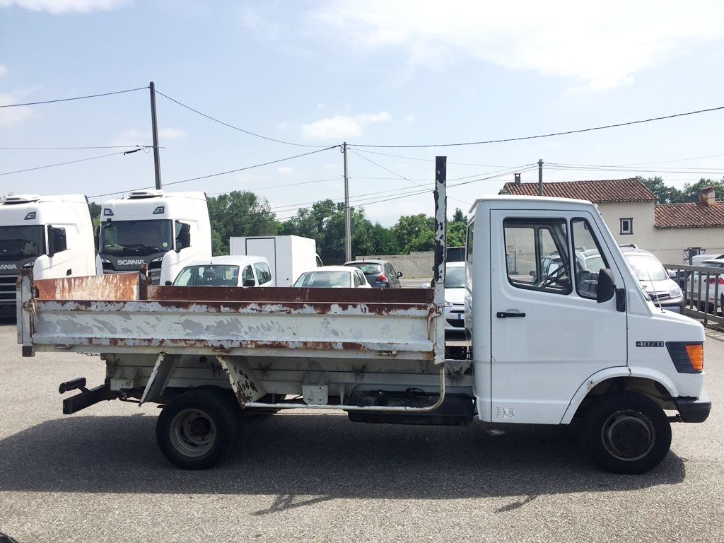 MERCEDES - 407D 2.3D 72 CH - BENNE - FRANCK CASSÉ