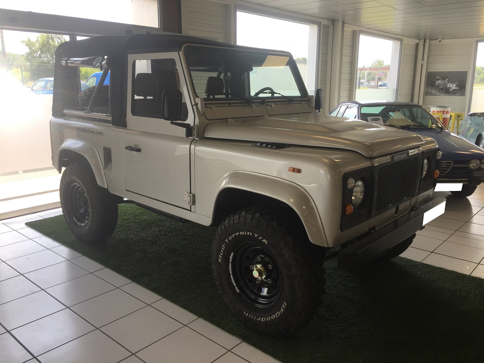 LAND ROVER DEFENDER CABRIOLET V8 -1989 - FRANCK CASSÉ