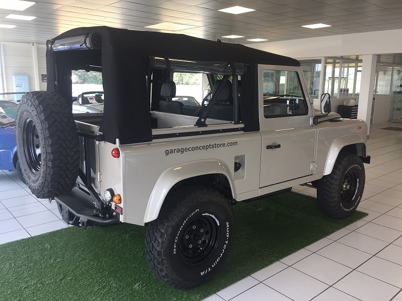 LAND ROVER DEFENDER CABRIOLET V8 -1989 - FRANCK CASSÉ